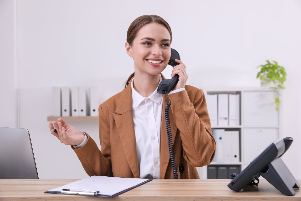 Telephone greeting message and voicemail for Banks - Phone Design